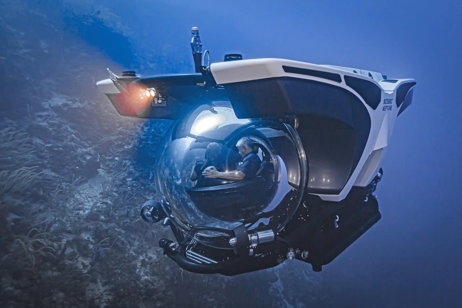 First Pictures: Scenic's Submarine Takes A Dive - Cruise Passenger