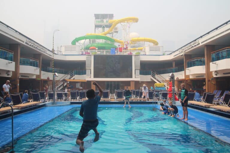 Carnival Splendor arrives with an 11.3 metre "human slingshot" - Cruise ...