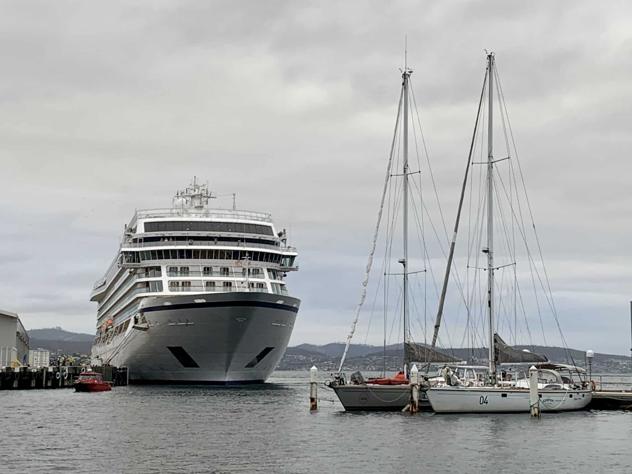 Viking Sun Arrives In Australia To Break World Record - Cruise Passenger