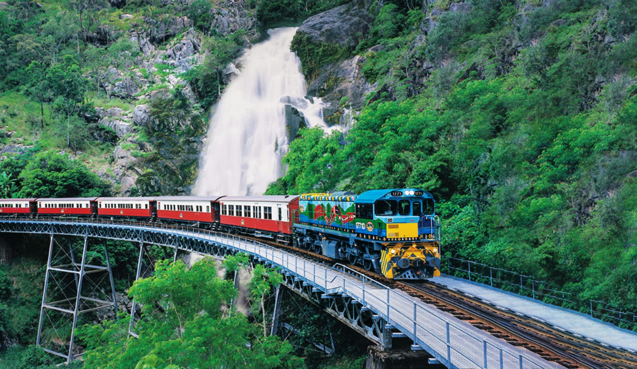 Flights, Train Rides & Reef Tour From $285/Night