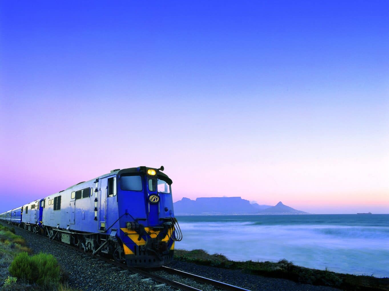 Experience South Africa With A Bucket List Safari And A Blue Train ...