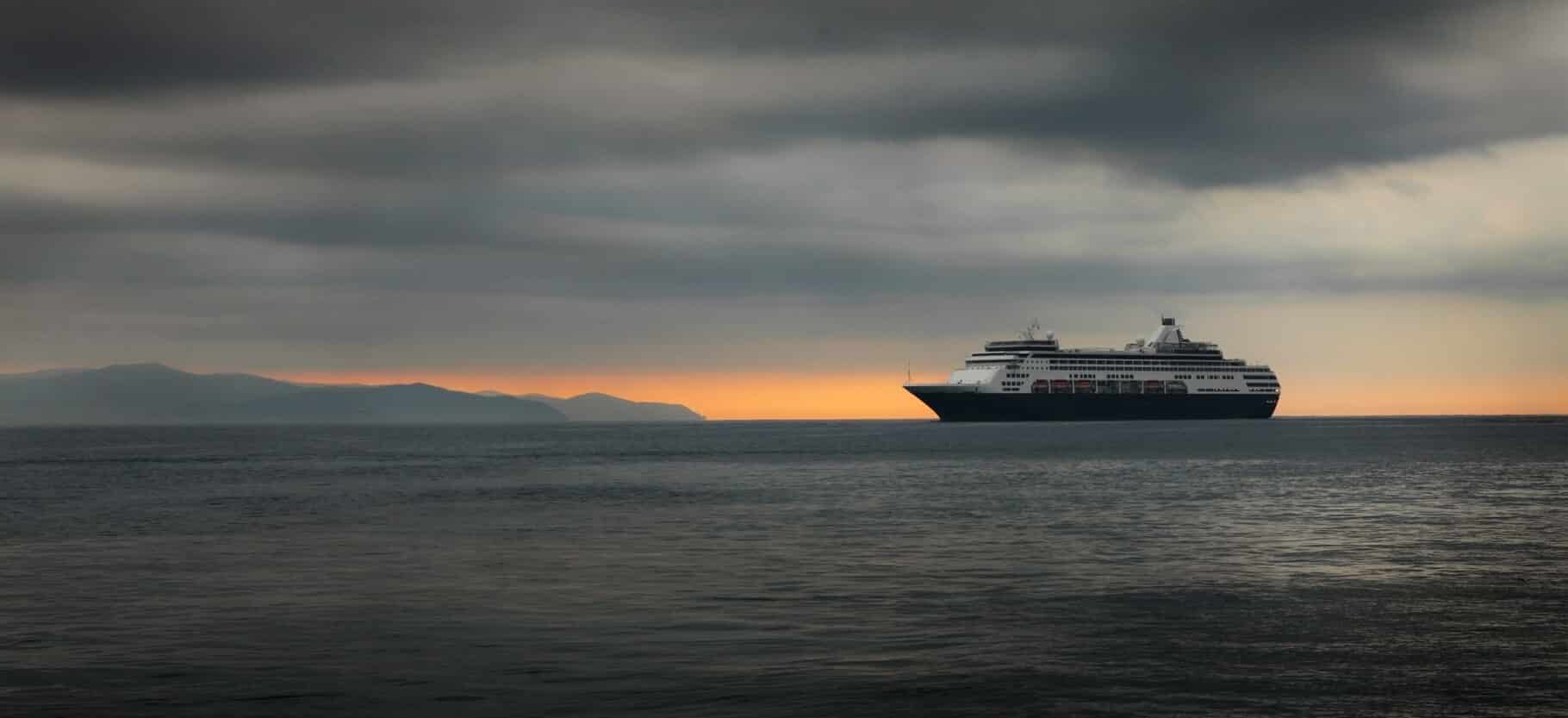 Dramatic P&O Crash Resulted In Minor Injuries To Passengers
