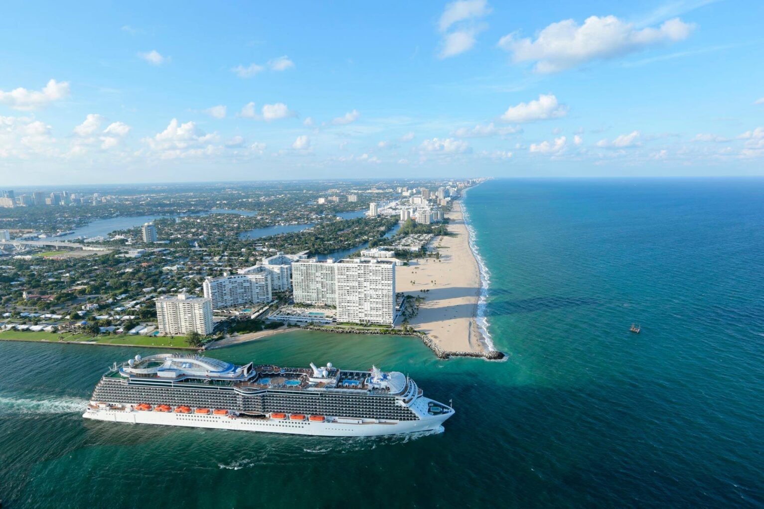 Australia Waves Goodbye To The Grand Princess...for Now - Cruise Passenger