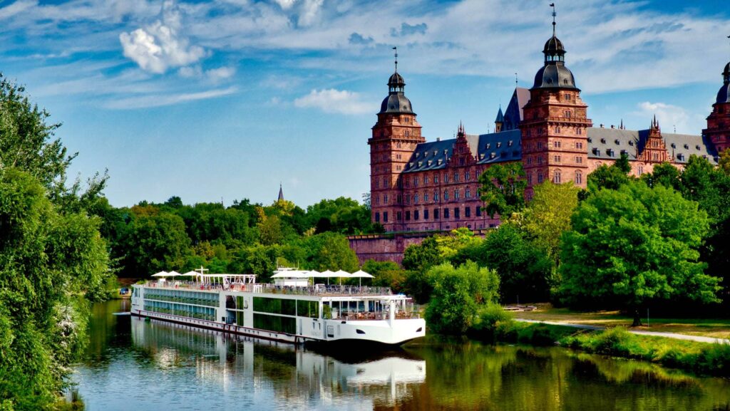Viking River Cruises - Destinations 2025/26, Ship Details