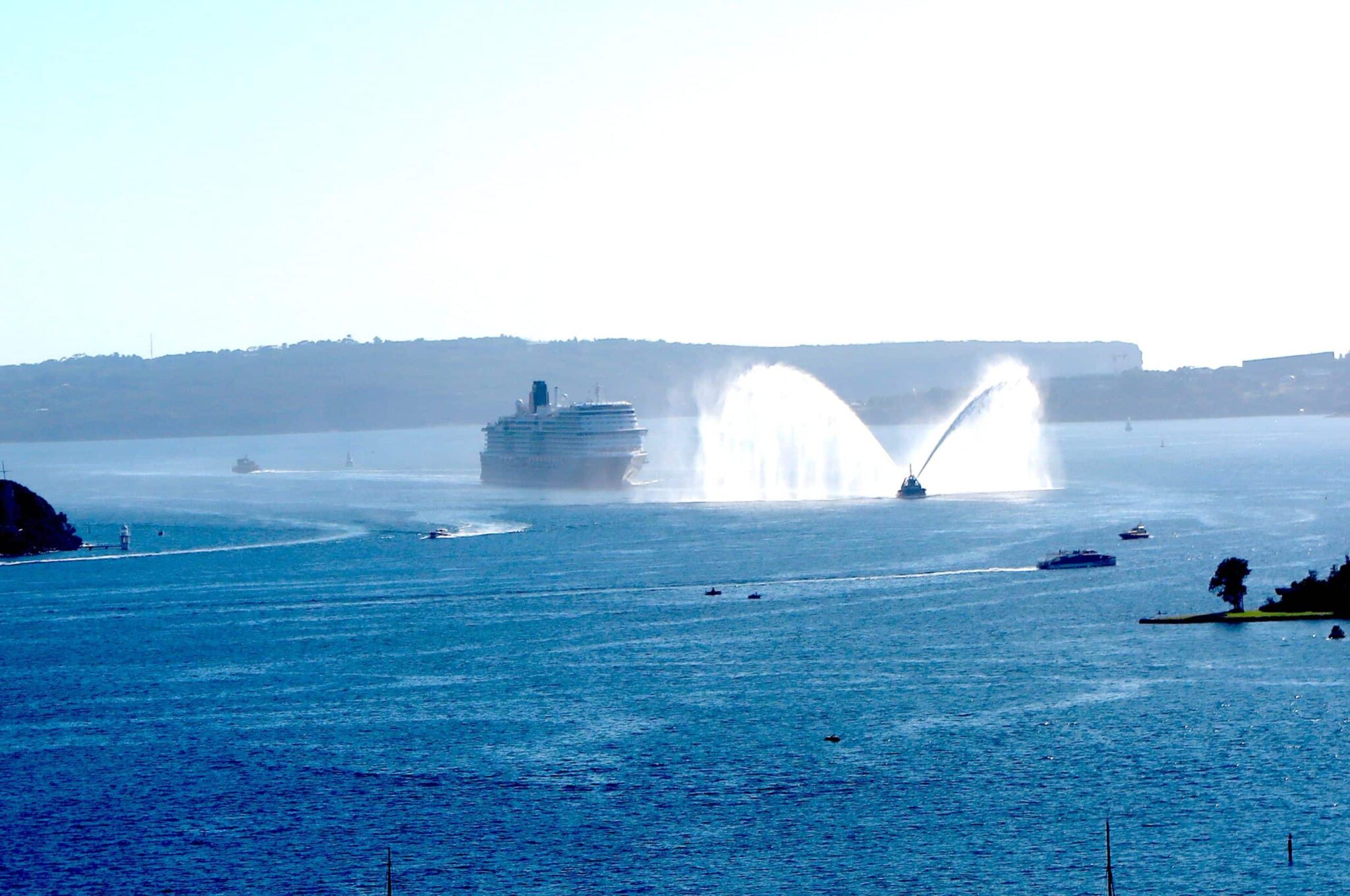 Queen Anne Arrives In Sydney To A Right Royal Welcome And An English ...